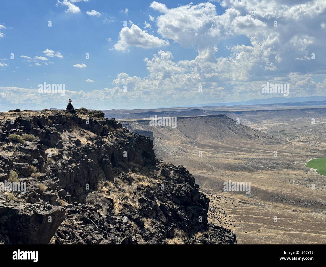 Desert flag hi-res stock photography and images - Alamy
