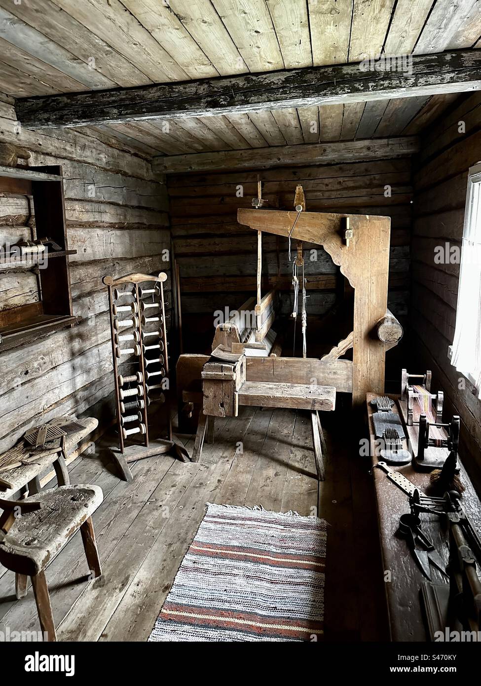 Old loom hi-res stock photography and images - Alamy