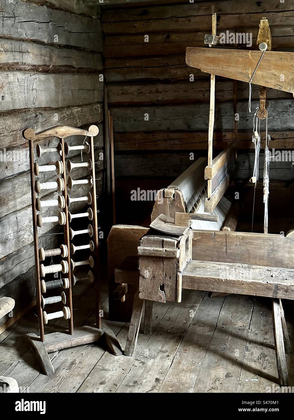 Old loom hi-res stock photography and images - Alamy