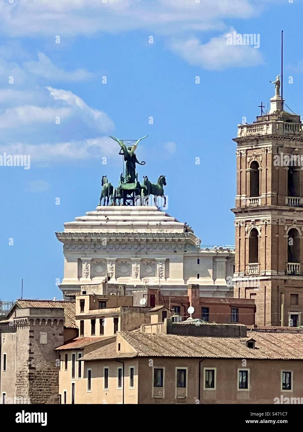Chariot statue rome hi-res stock photography and images - Alamy
