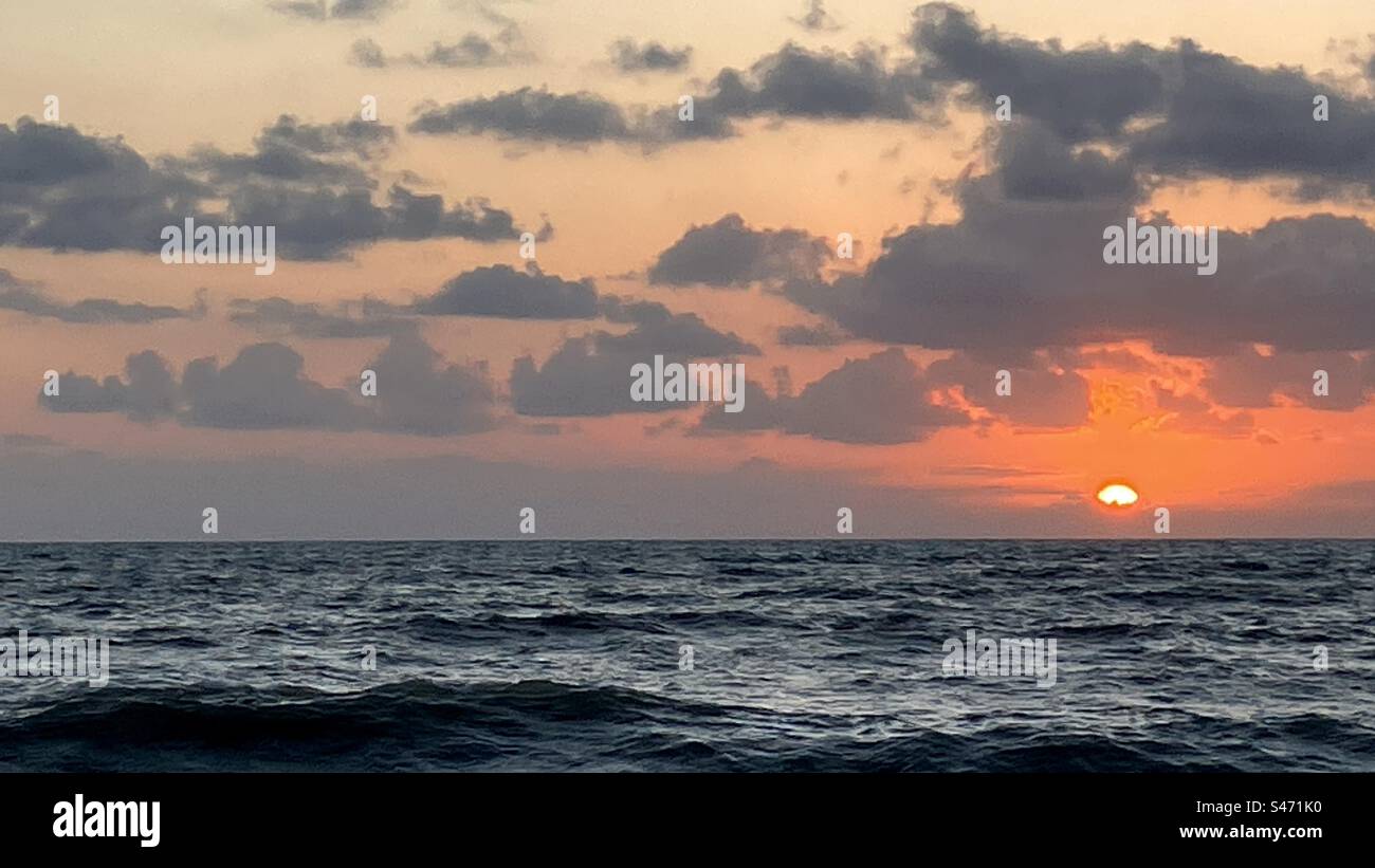 Florida summer sun rise over the Atlantic Stock Photo - Alamy
