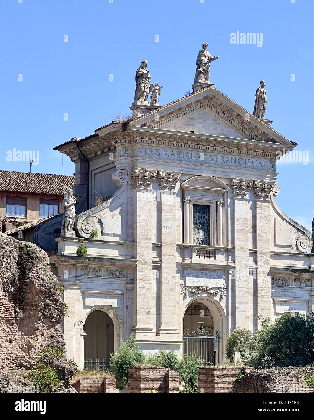 The Basilica di Francesca Romana is located next to the Roman Forum ...