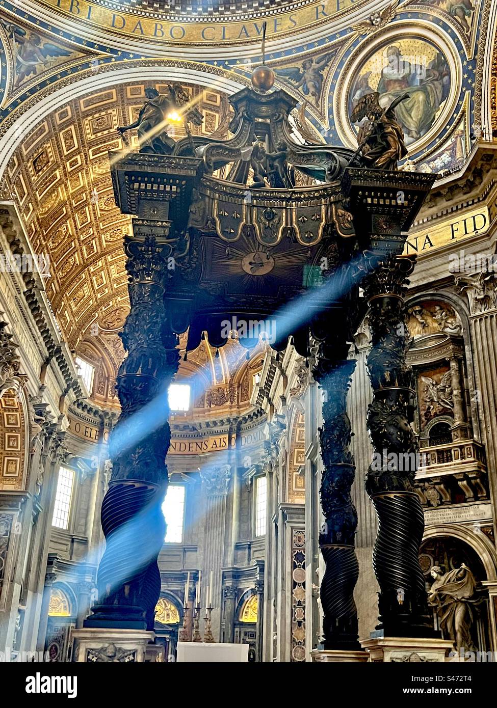 Sun beams spilling through Saint Peter’s Badilica Stock Photo - Alamy