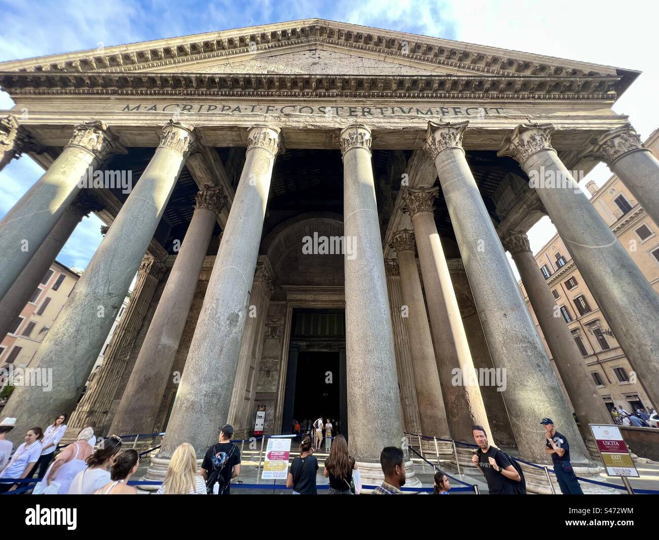 Columns on the front of the Pantheon in Rome Stock Photo - Alamy