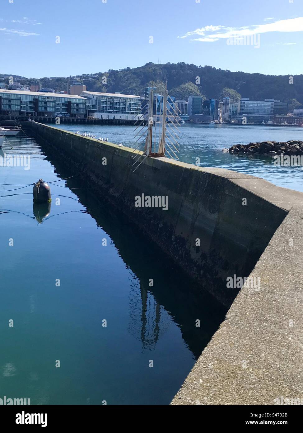 Concrete harbour walls hi-res stock photography and images - Alamy