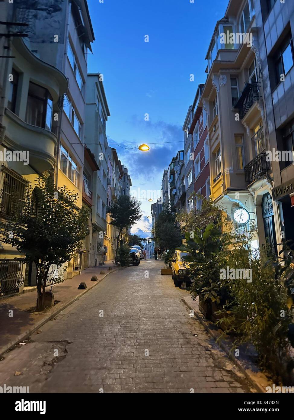 Turkish street hi-res stock photography and images - Alamy
