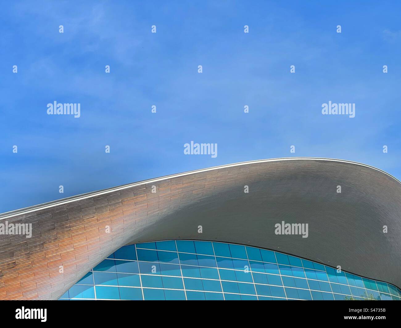 Aquatics centre london architecture hi-res stock photography and images ...