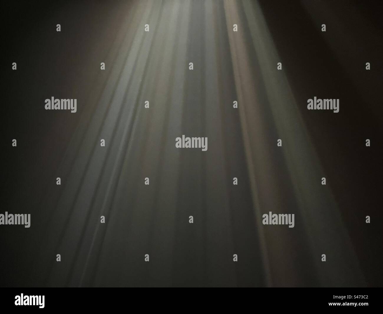 Light beams hi-res stock photography and images - Alamy
