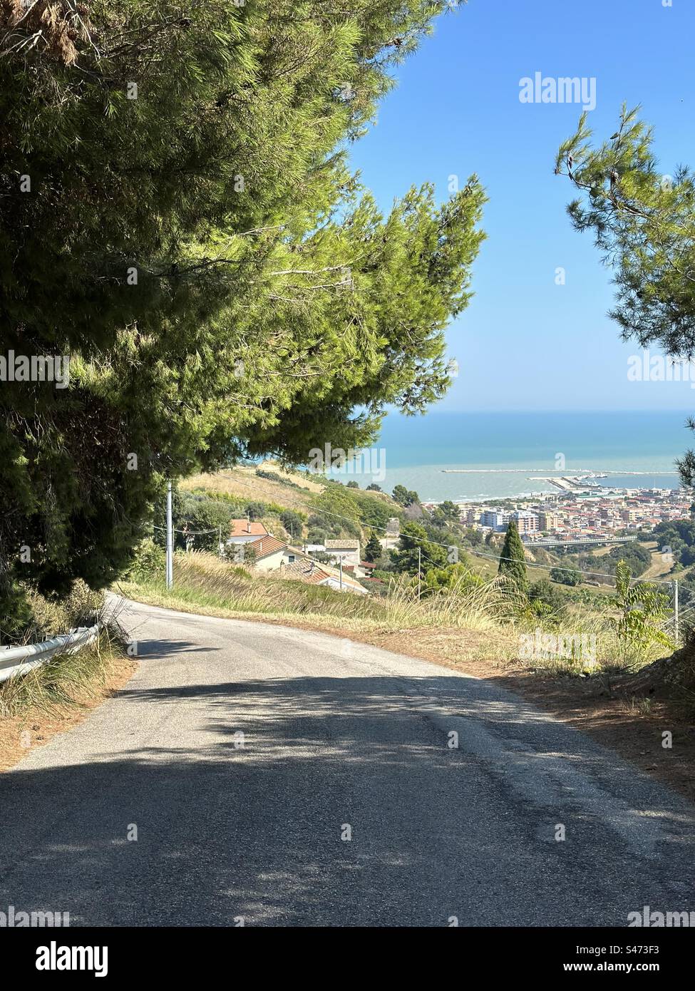 Road trip city view hi-res stock photography and images - Alamy