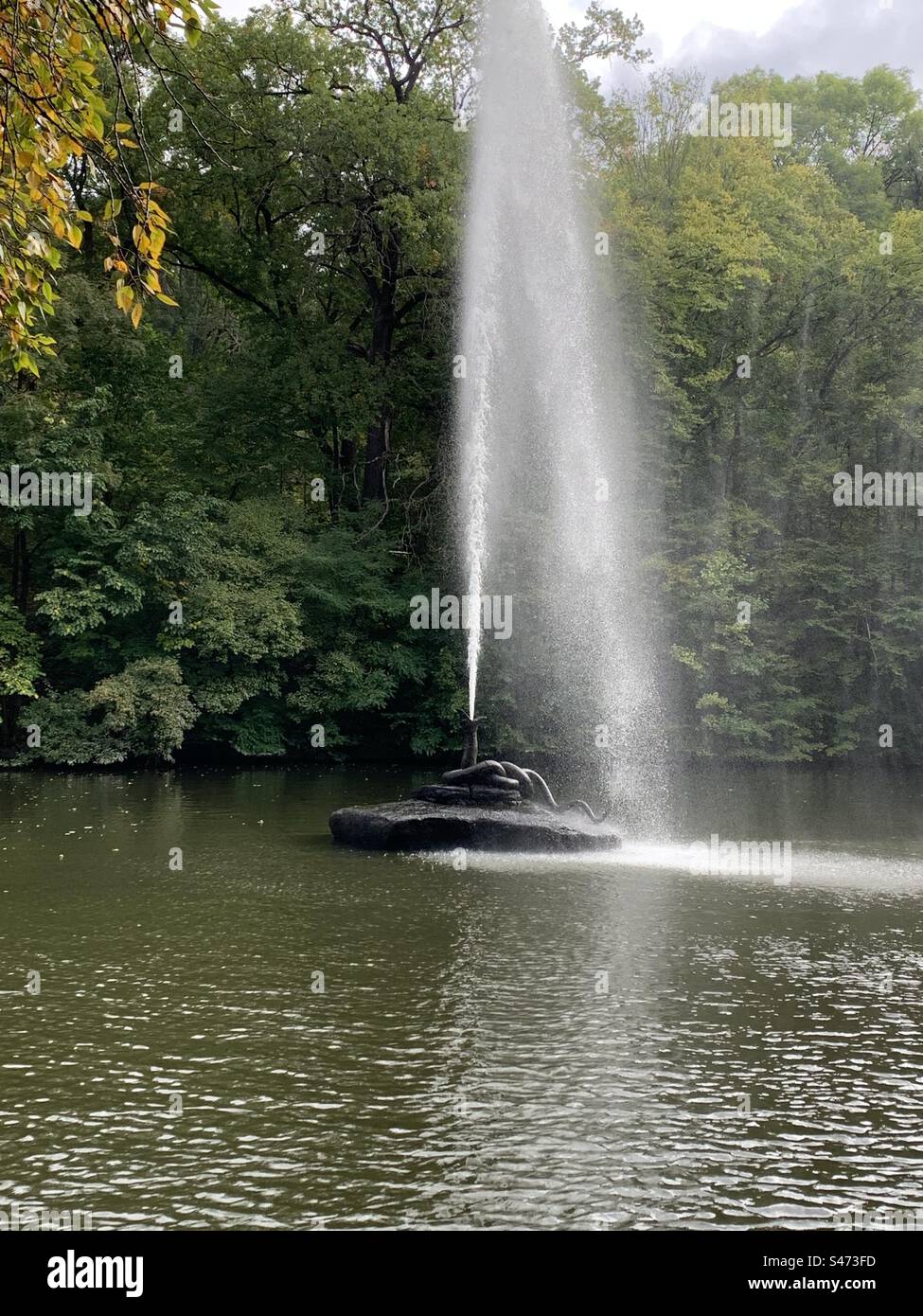 Fountain snake hi-res stock photography and images - Alamy