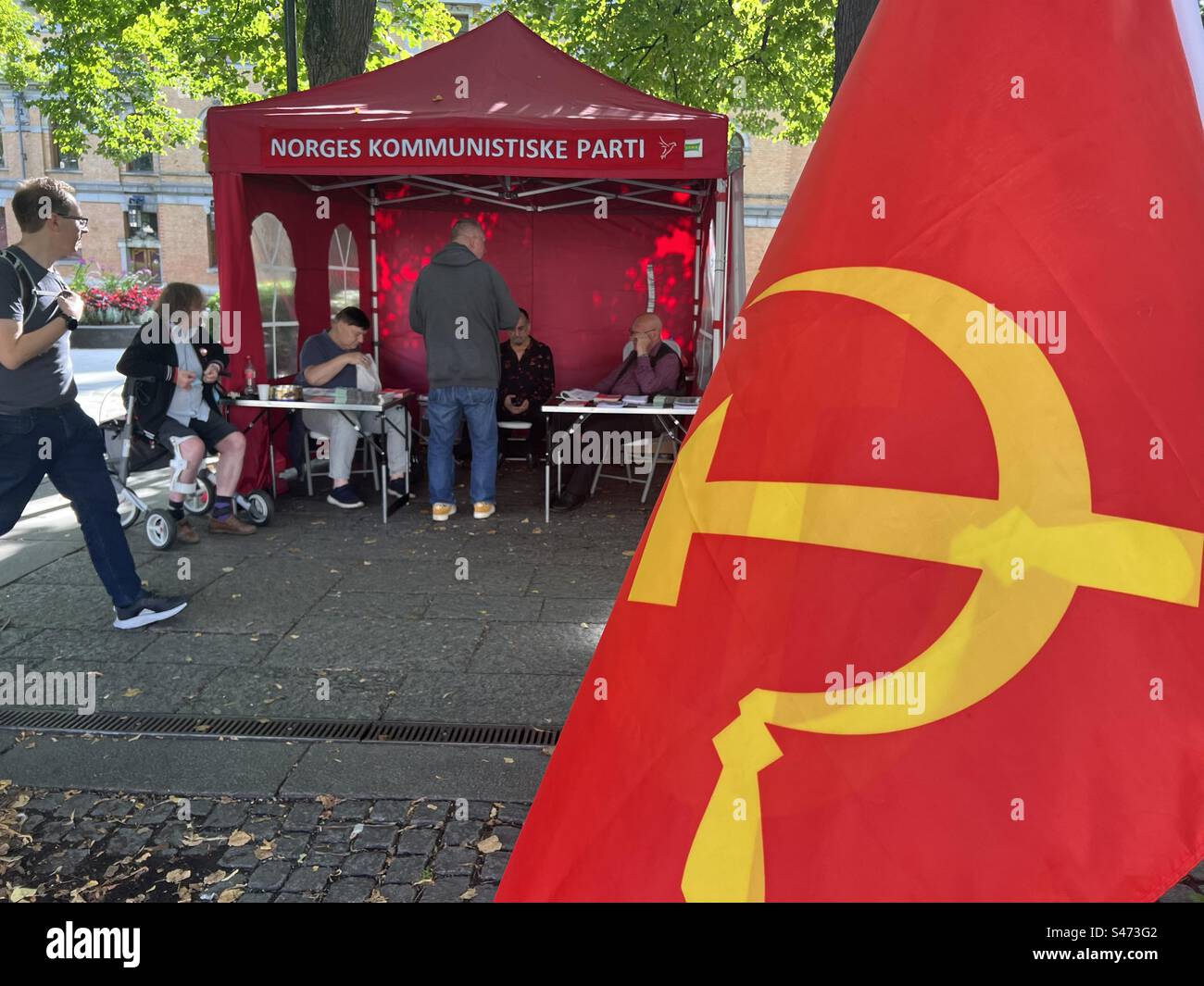 Communist party banner hi-res stock photography and images - Alamy