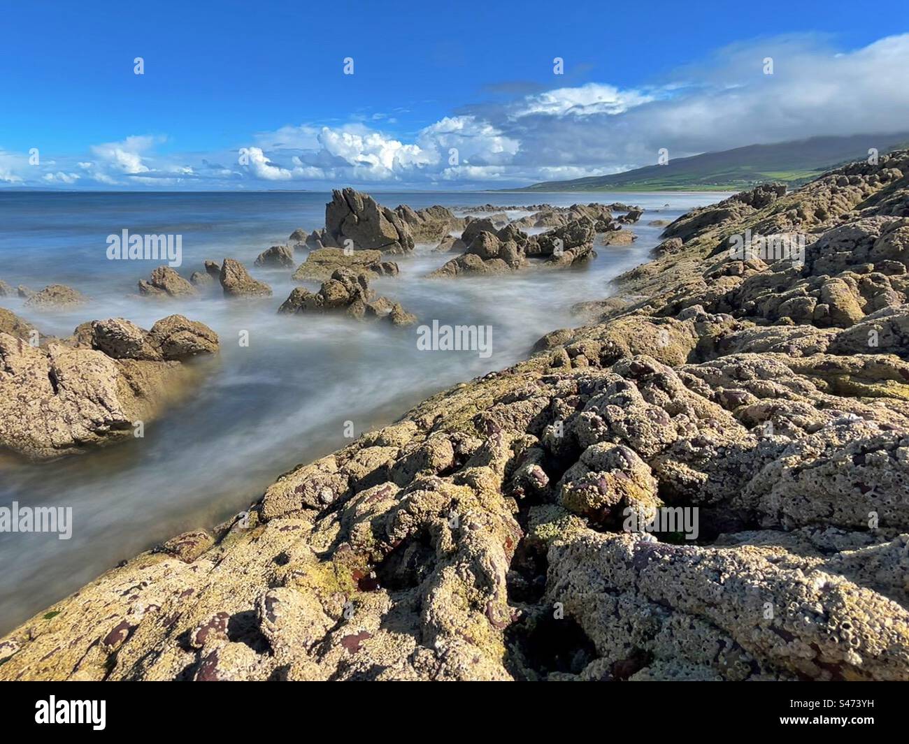 Rocks and water hi-res stock photography and images - Alamy