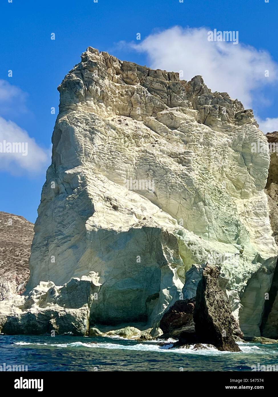 Santorini rocks hi-res stock photography and images - Alamy