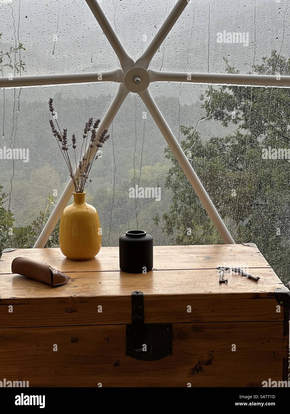 Rain on the mountain hi-res stock photography and images - Alamy