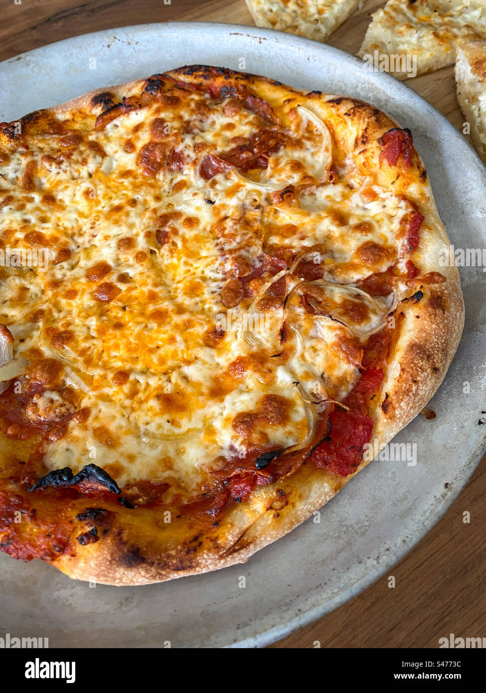 Closeup of homemade pizza, ready to eat Stock Photo - Alamy