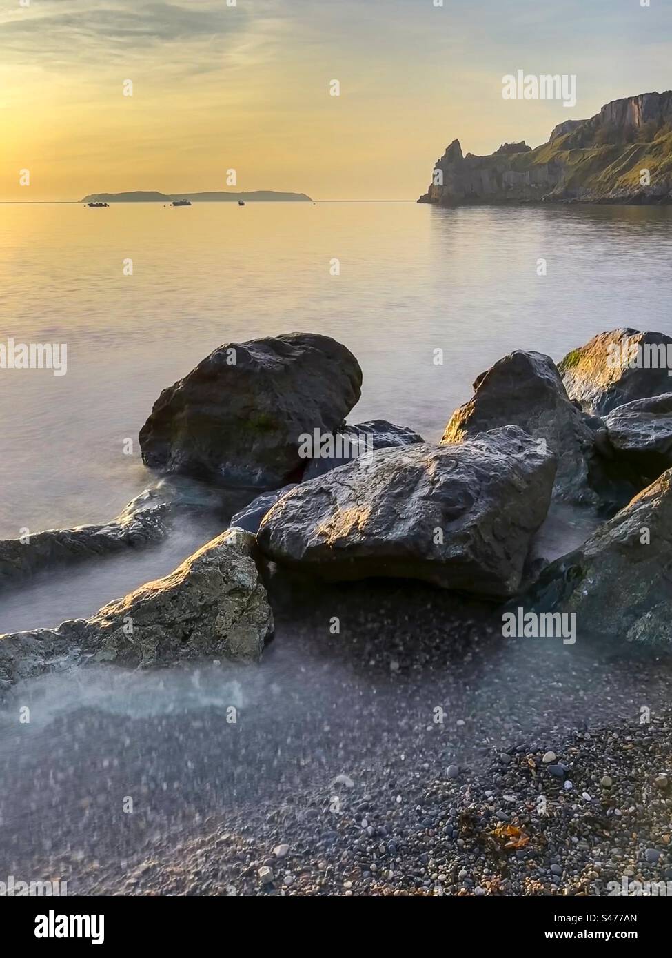 Lydstep beach hi-res stock photography and images - Alamy