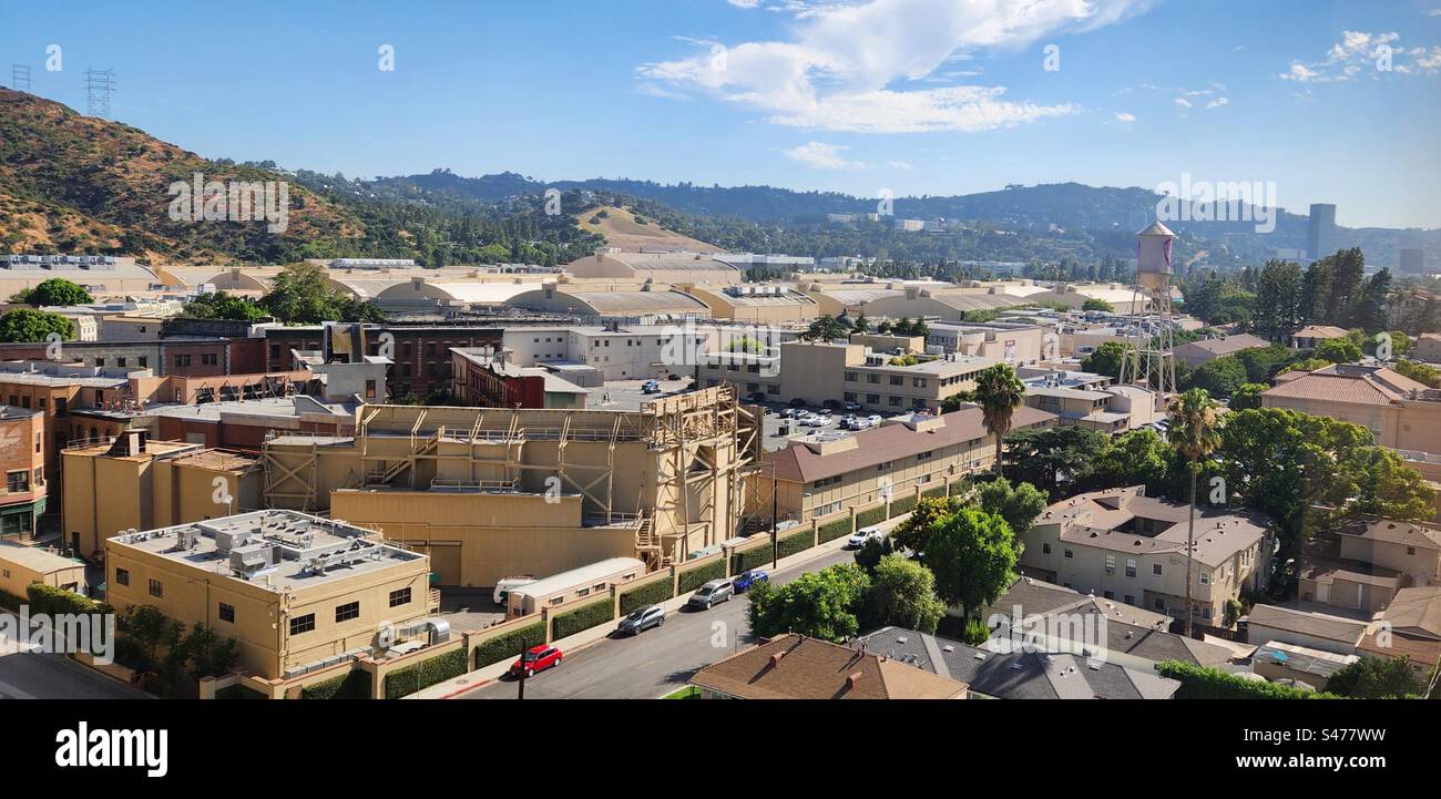 Sprawling buildings hi-res stock photography and images - Alamy