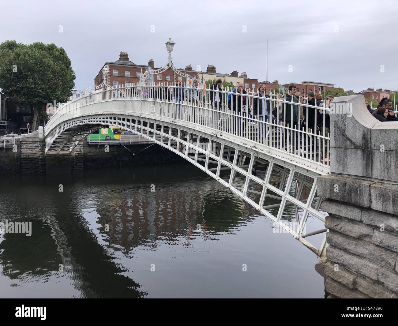 Ha’Penny bridge in Dublin, Ireland Stock Photo - Alamy