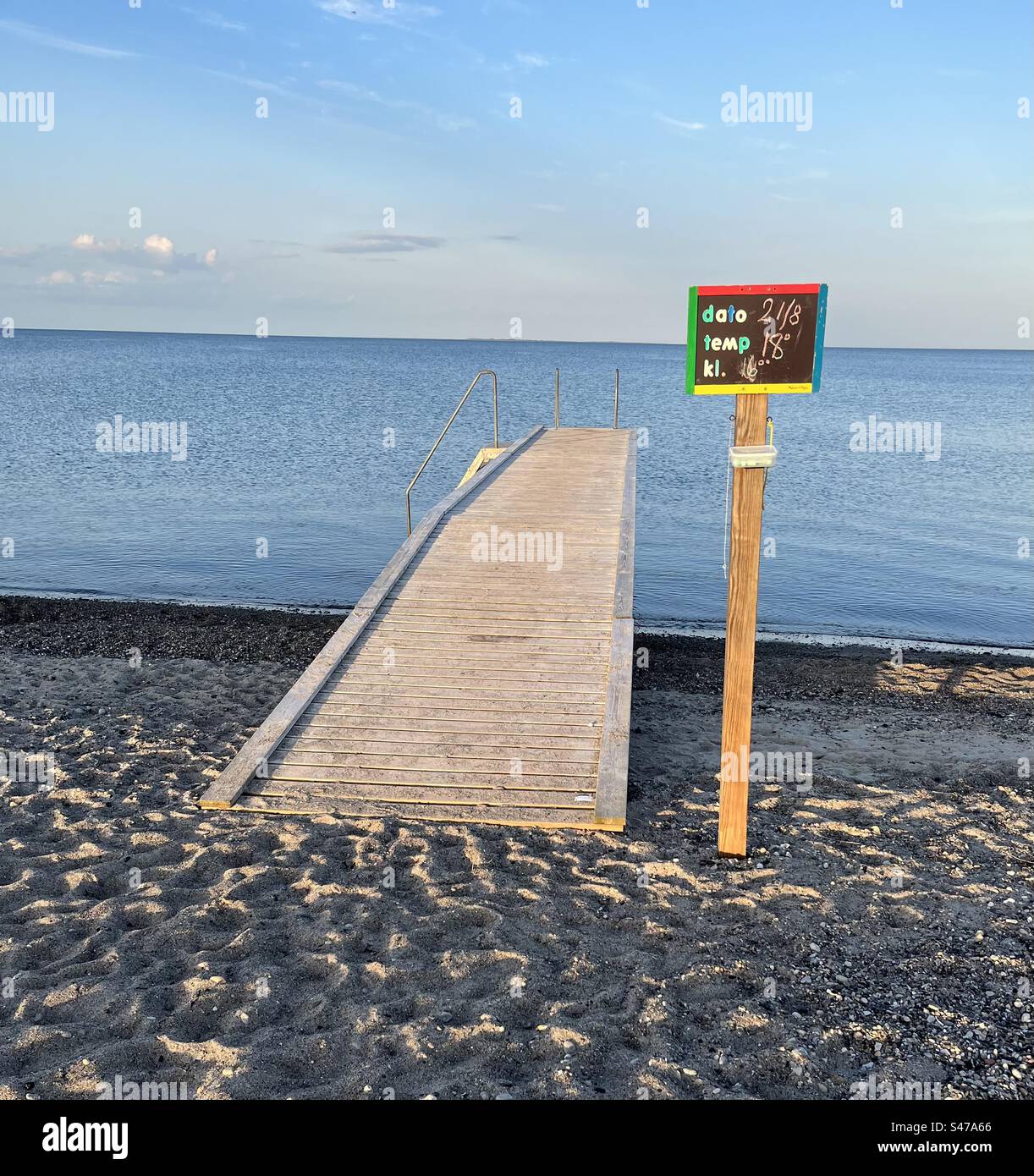Juelsminde, Denmark. Sign shows the date, temperature and time Stock ...