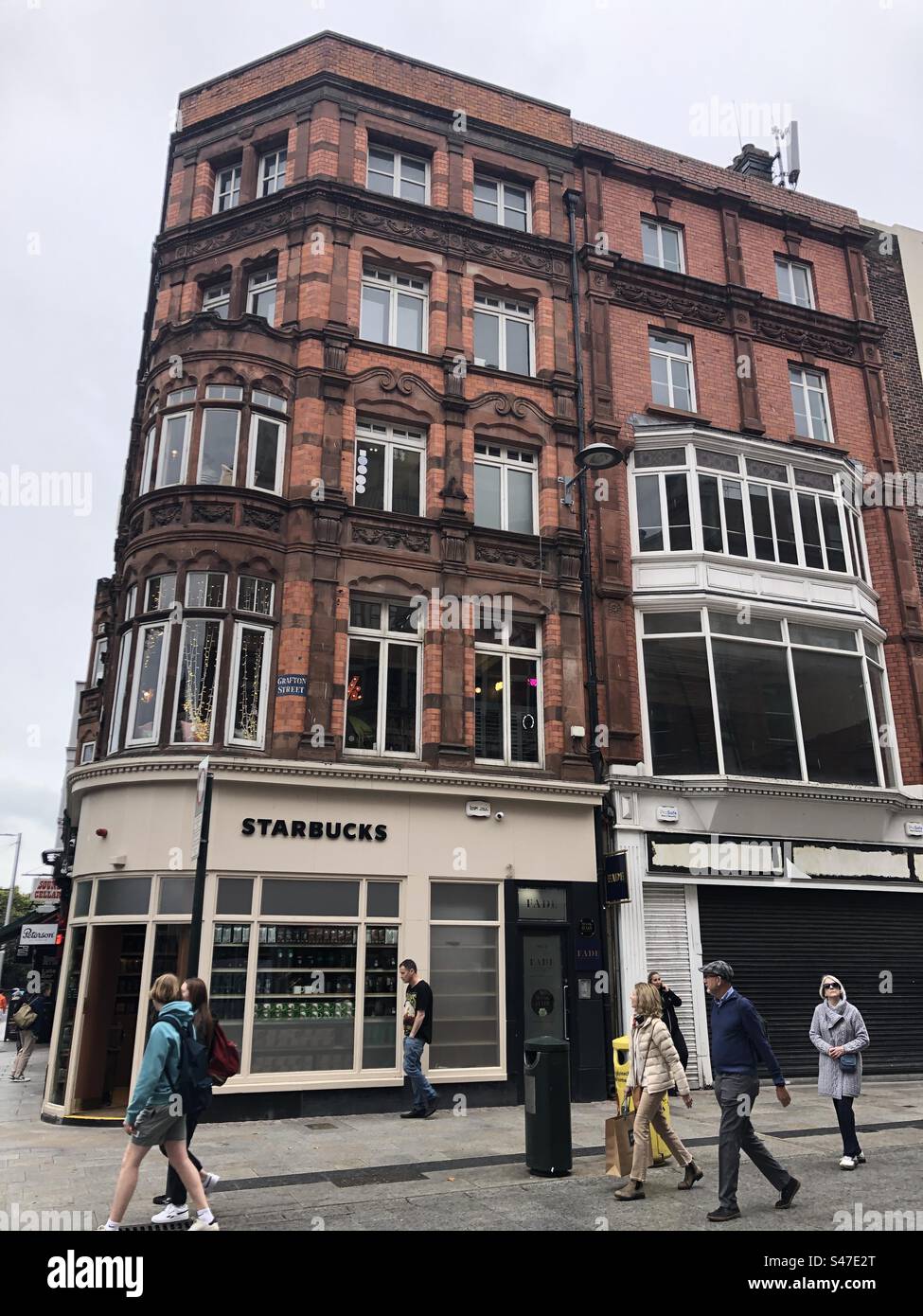 Red brick building dublin hi-res stock photography and images - Alamy