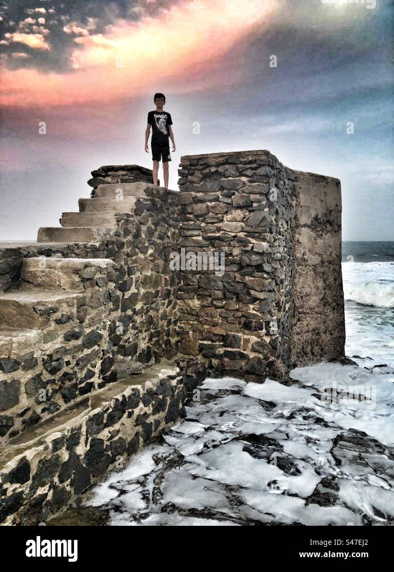 Brave the waves hi-res stock photography and images - Alamy
