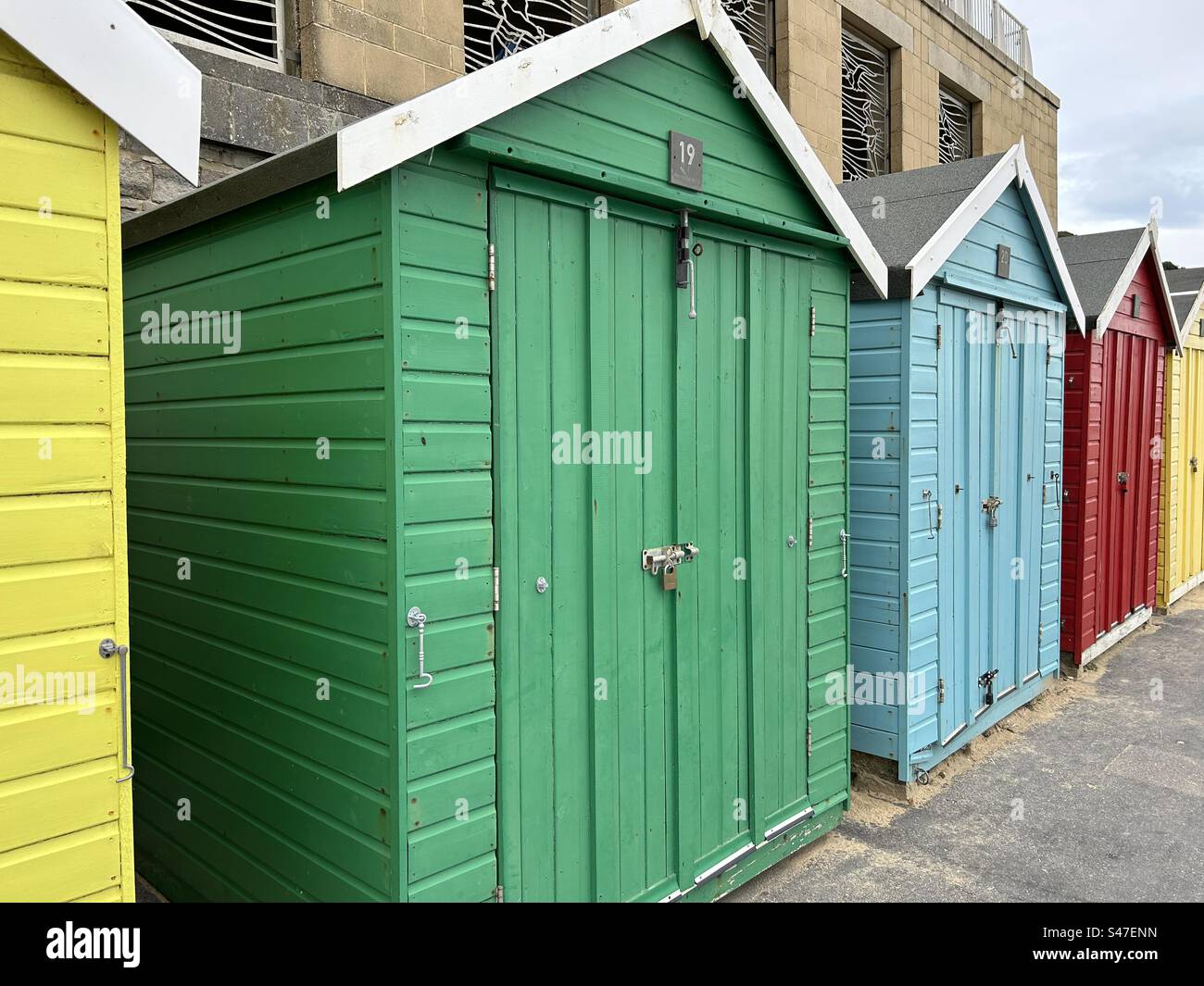 Bournemouth beach huts. Colourful beach huts in Bournemouth, South ...