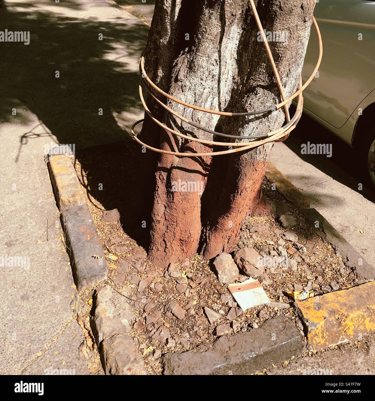 Cables wrapped hi-res stock photography and images - Alamy