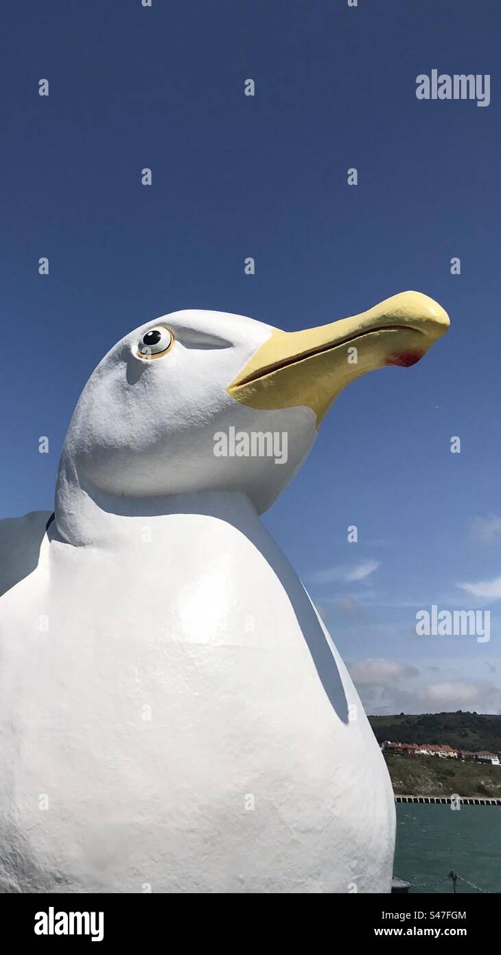 Statue of bird hi-res stock photography and images - Alamy