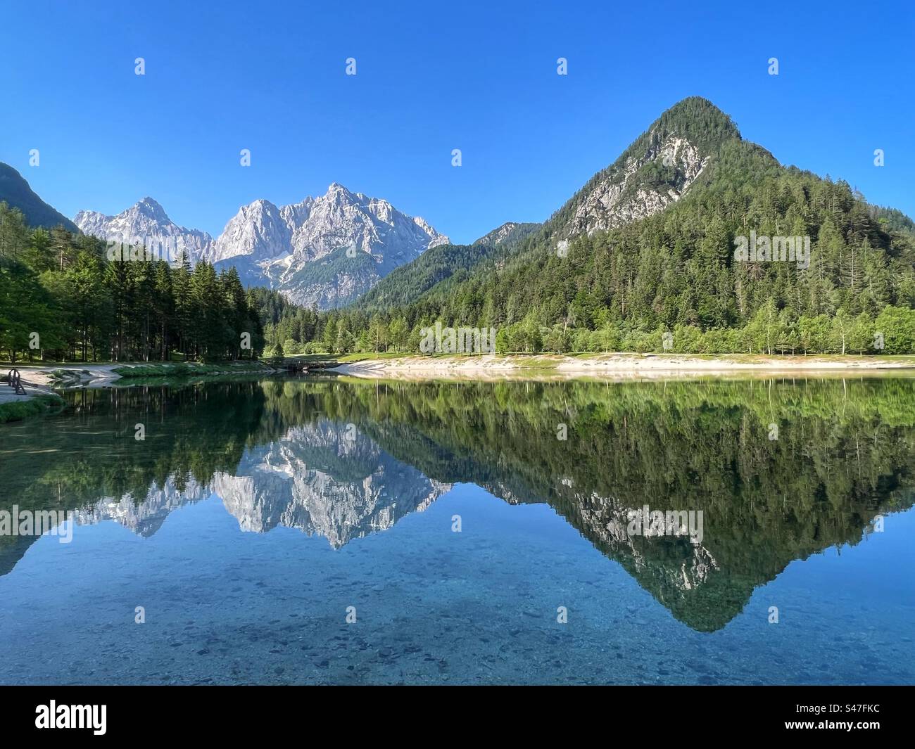 Jasna lake, Kranjska Gora, Slovenia Stock Photo - Alamy