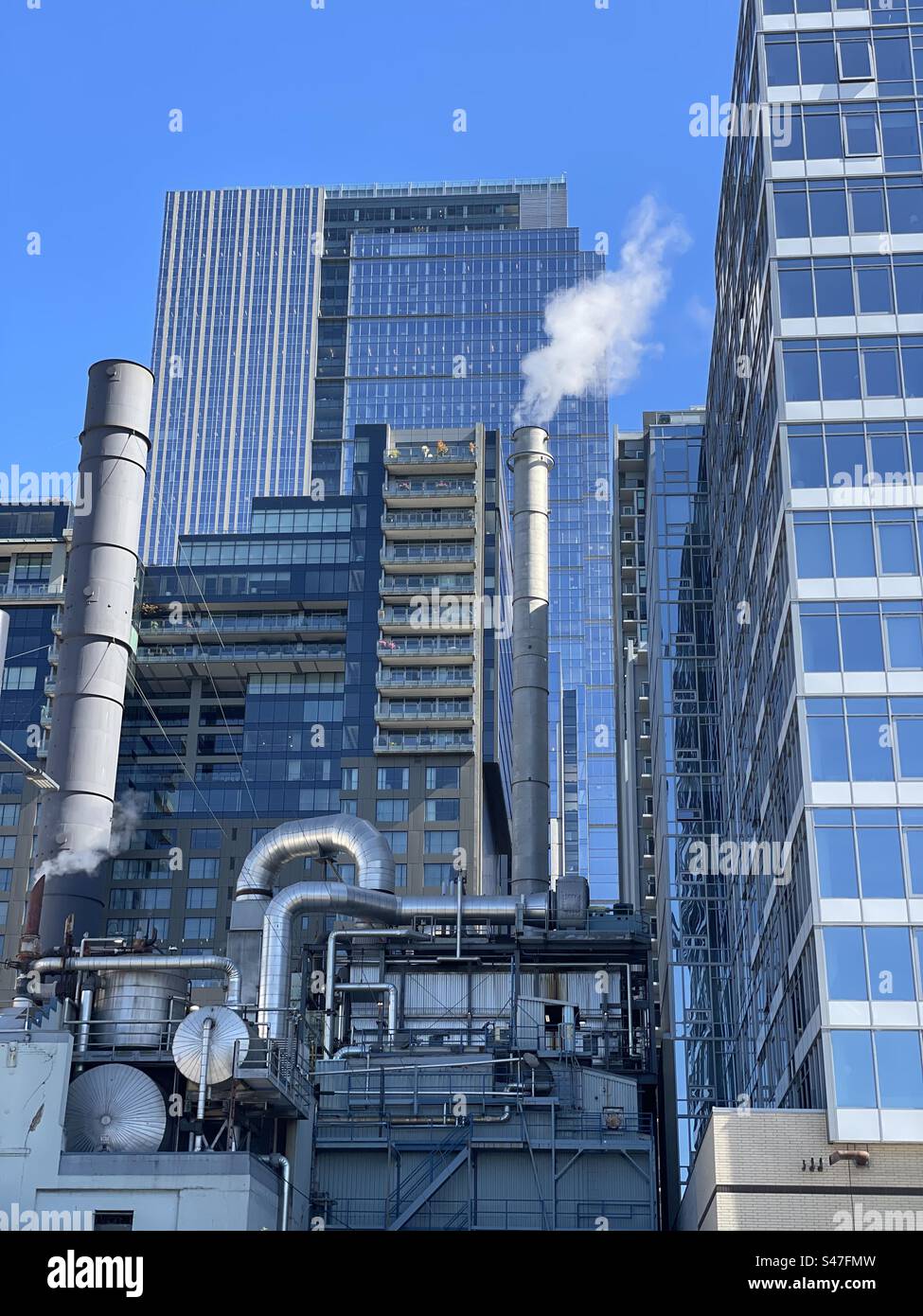 Industrial style buildings hi-res stock photography and images - Alamy