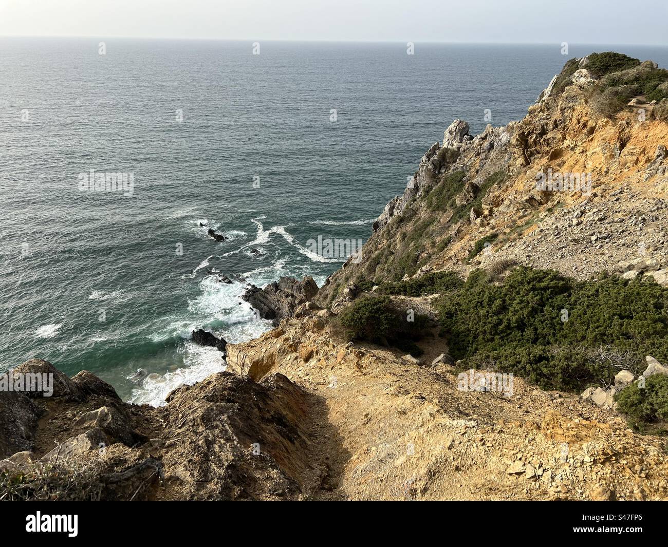 Rough rocky cliffs hi-res stock photography and images - Alamy