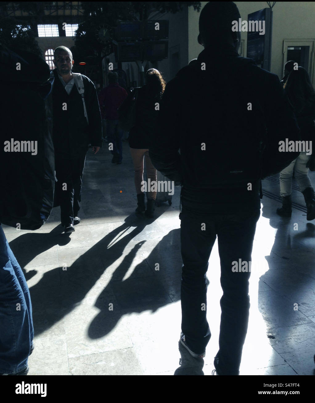 Silhouettes of peoples shadows hi-res stock photography and images - Alamy