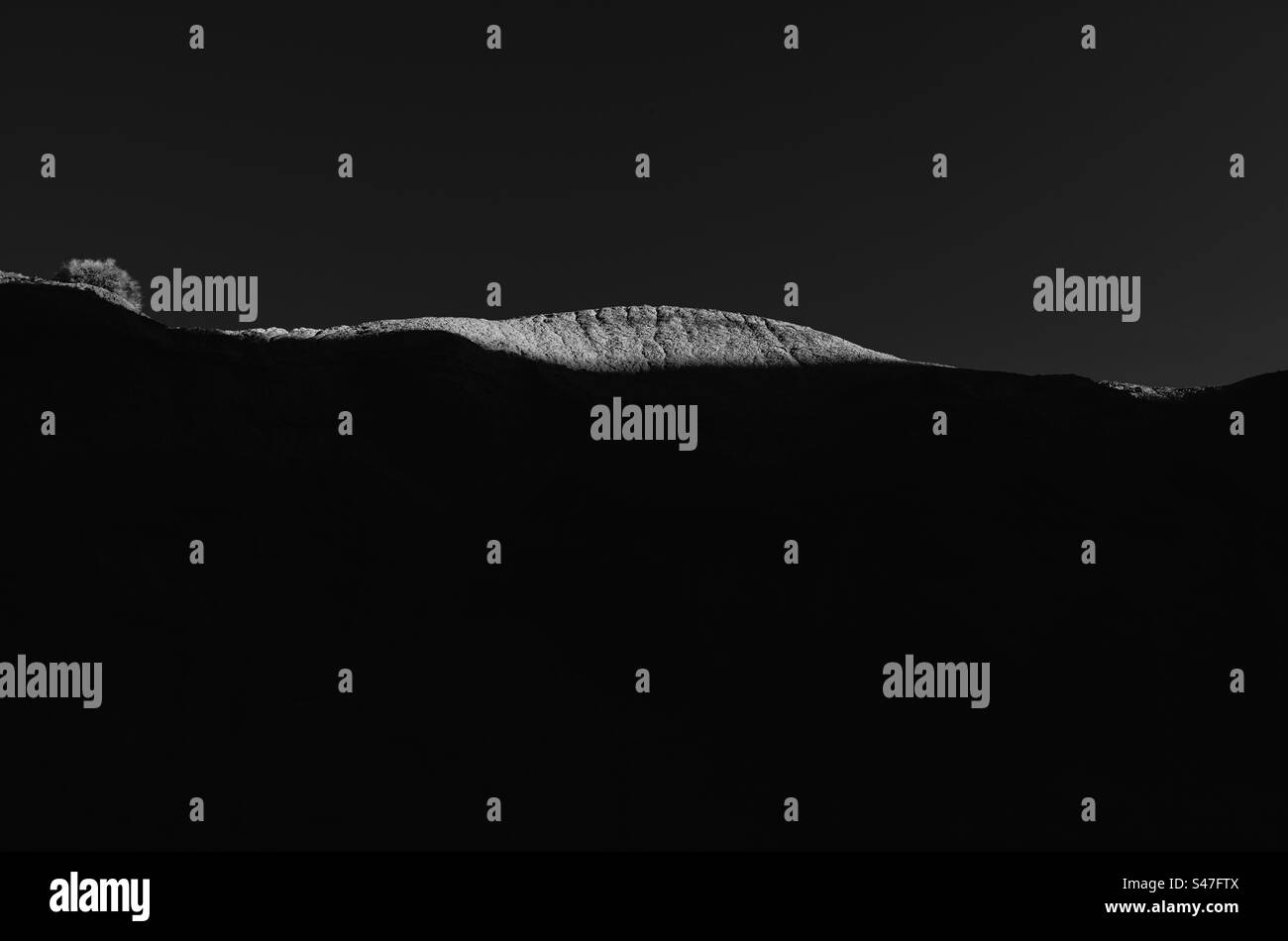 Shadow valley Black and White Stock Photos & Images - Alamy