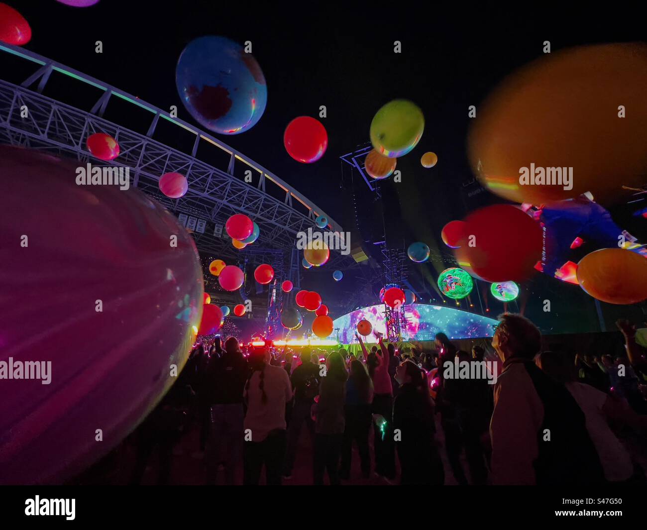 Balls released during Cold Play concert in Seattle for patrons to toss ...