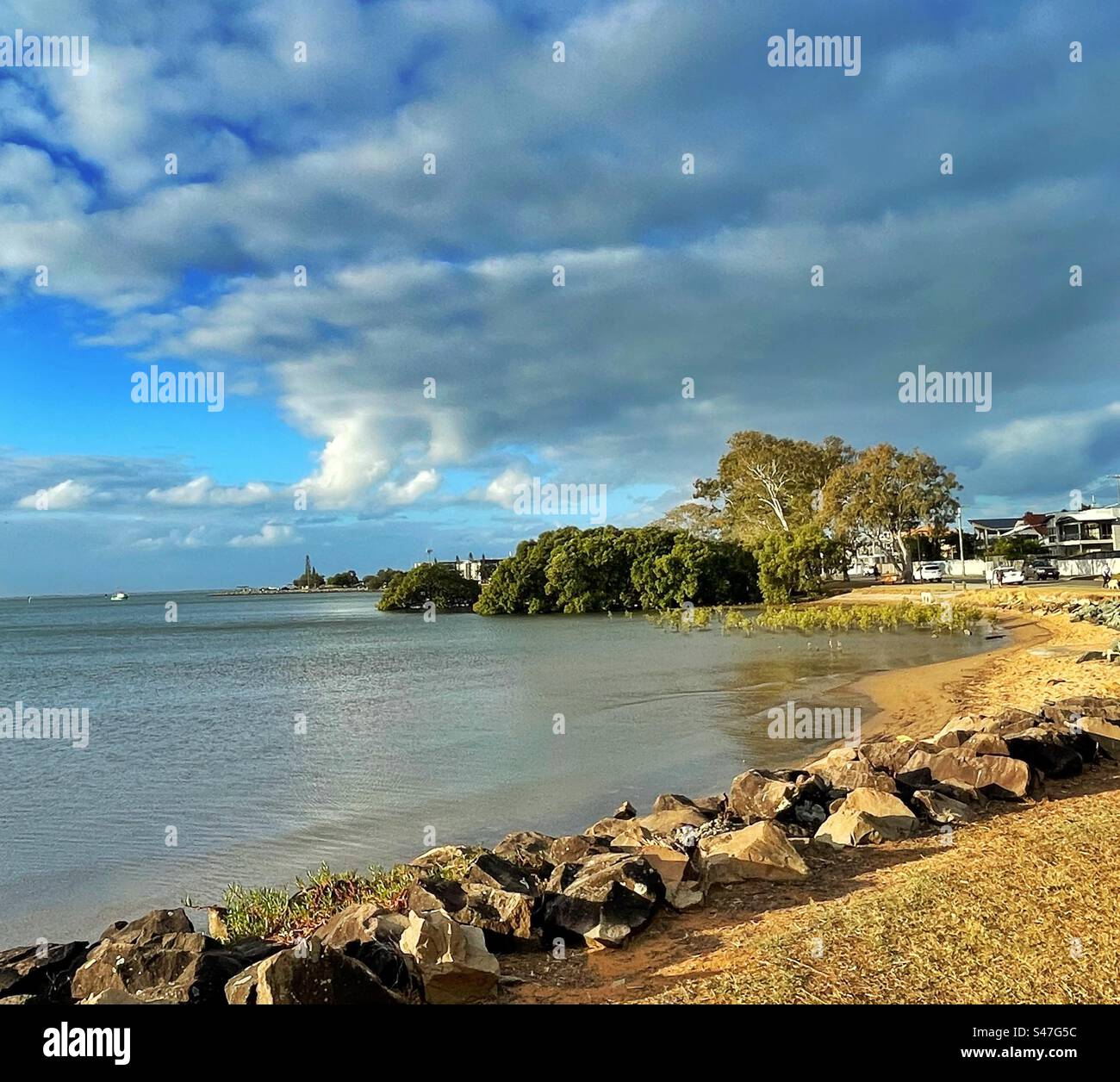 Curved beach hi-res stock photography and images - Alamy