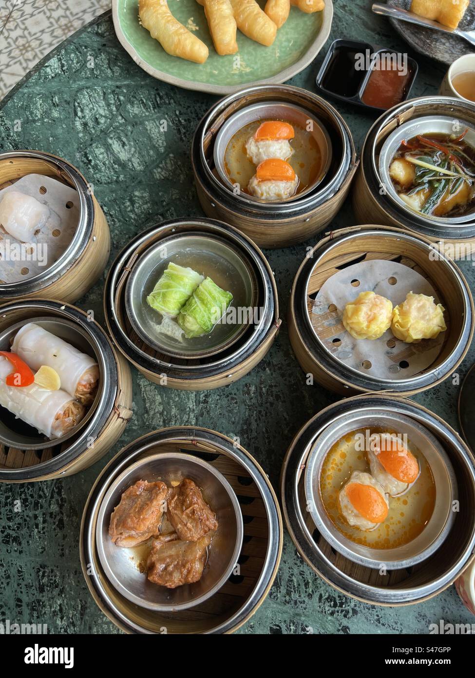 Food dumping hi-res stock photography and images - Alamy