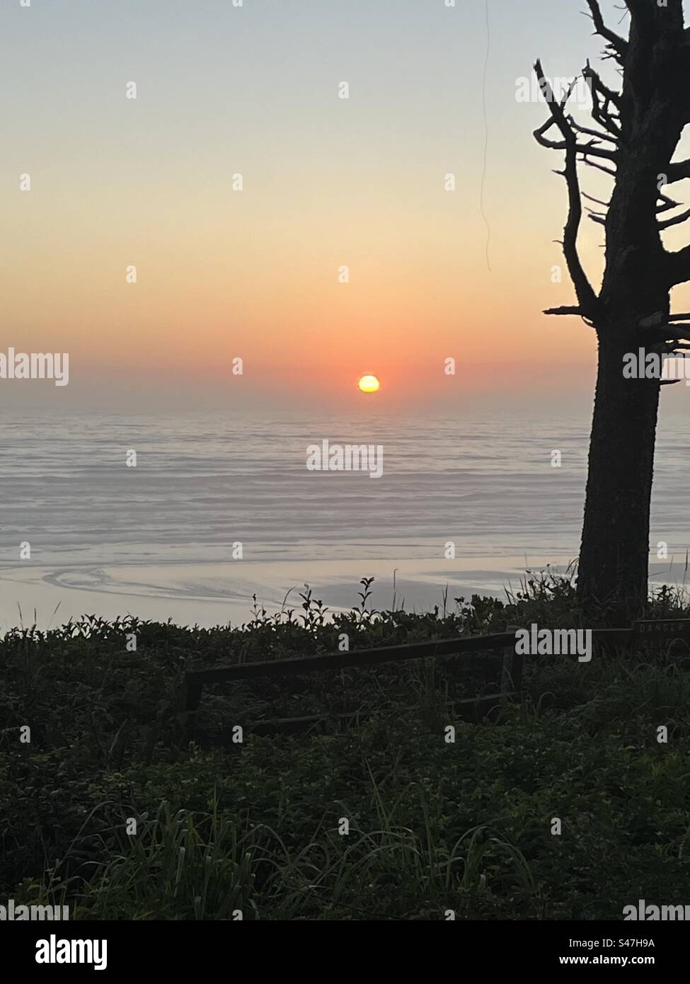 Pacific sunset hi-res stock photography and images - Alamy