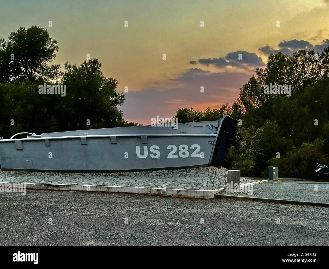 le Dramont France fruit Saint Raphael agay Ile dor plage du debarquement war memorial ww2 wwii ...