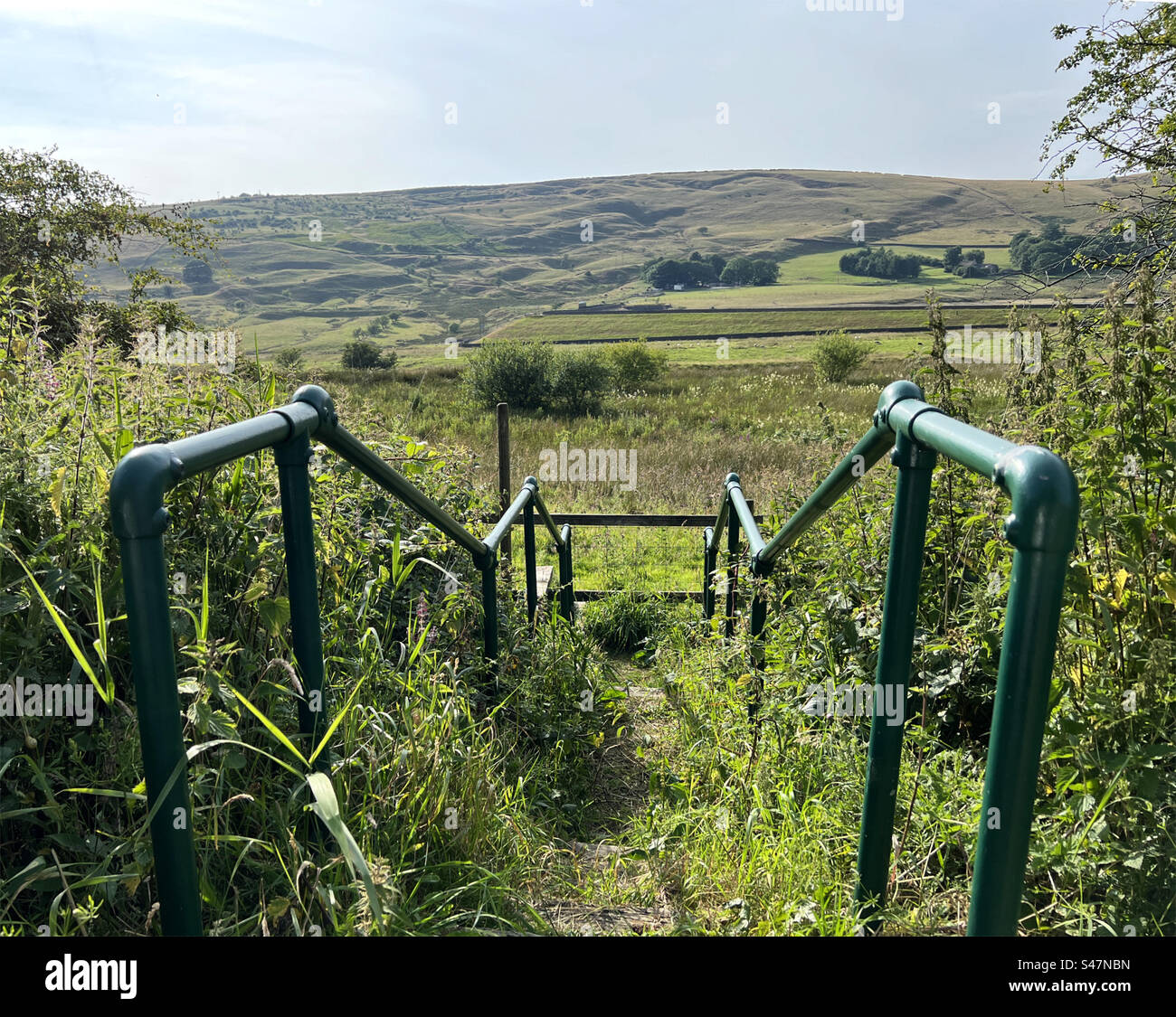 Castleshaw lower reservoir hi-res stock photography and images - Alamy
