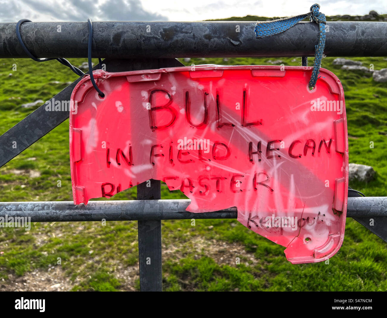 Broken warning hi-res stock photography and images - Alamy