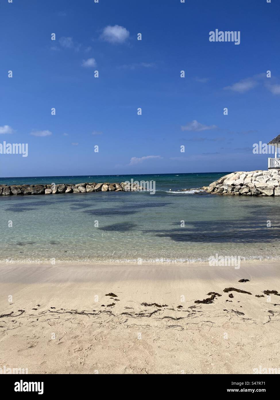 Beach view in the Caribbean. Sunny vacation views in the islands ...