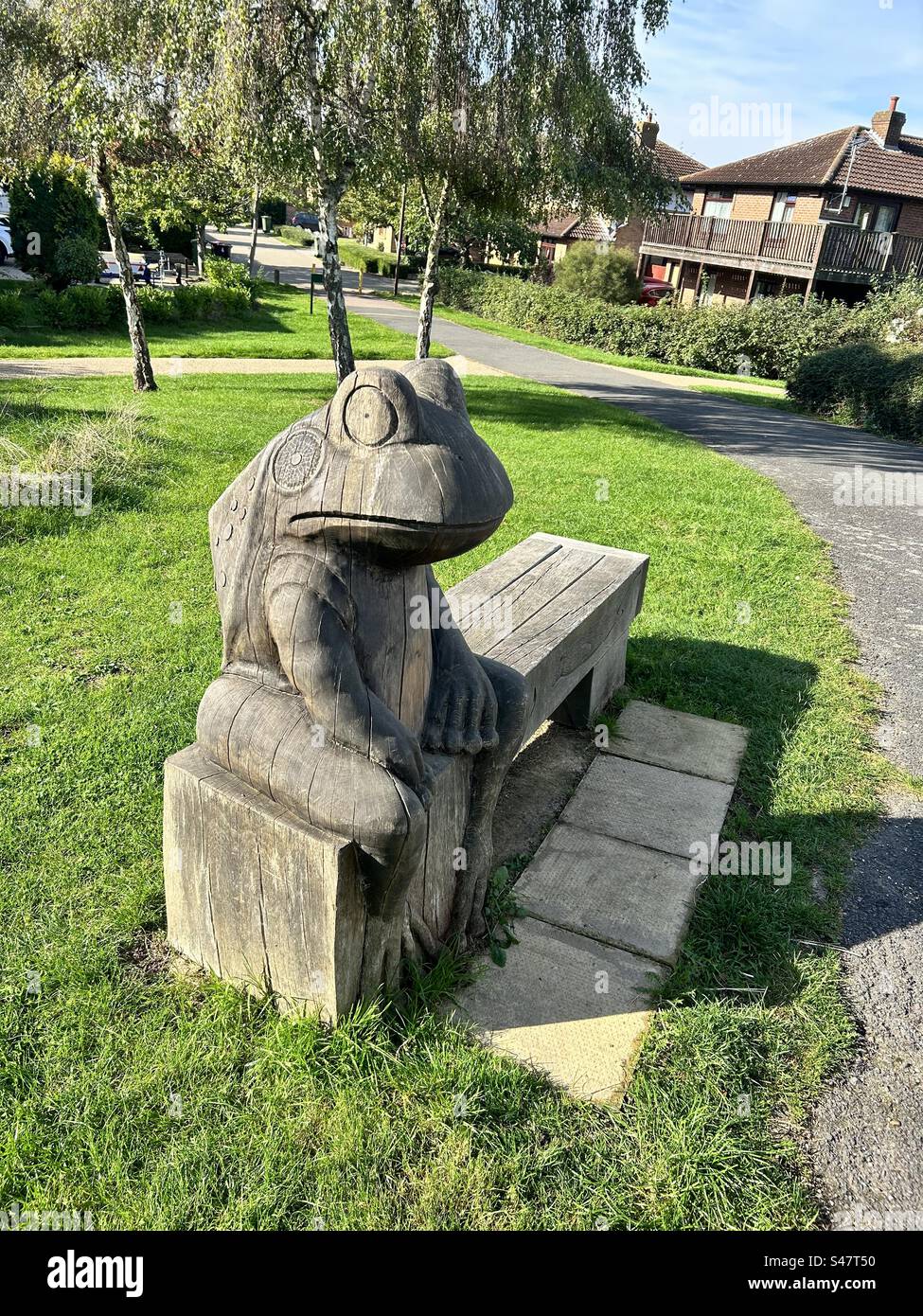 Frog bench in Milton Keynes Stock Photo - Alamy