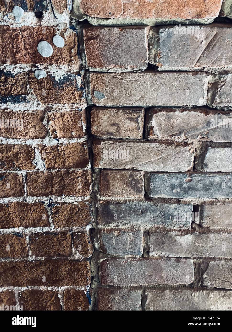 Two tone brick wall brick wall hi-res stock photography and images - Alamy