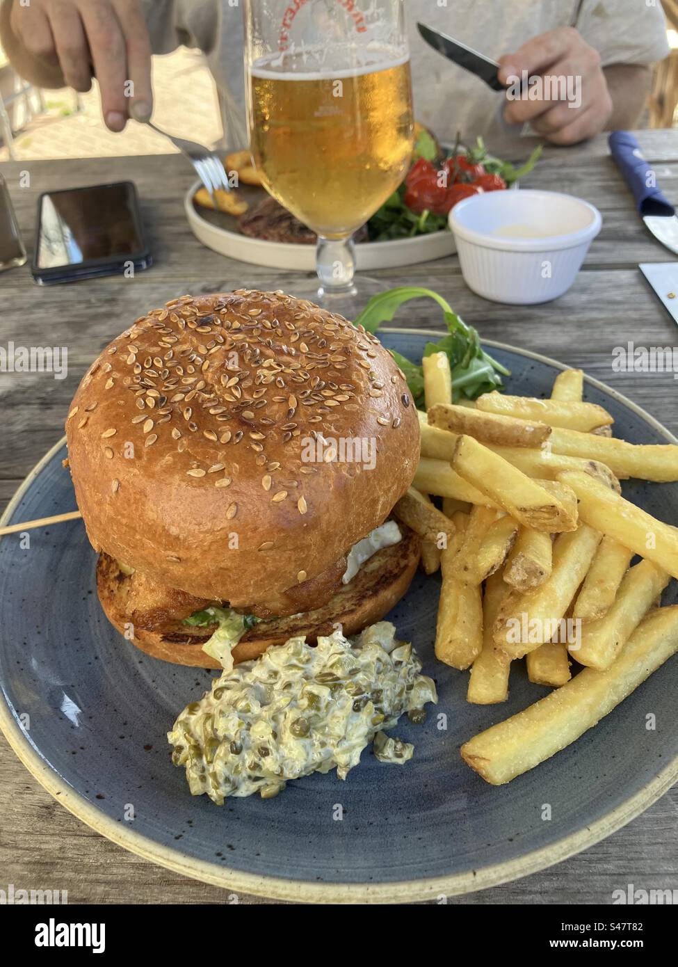 A pub lunch hi-res stock photography and images - Alamy