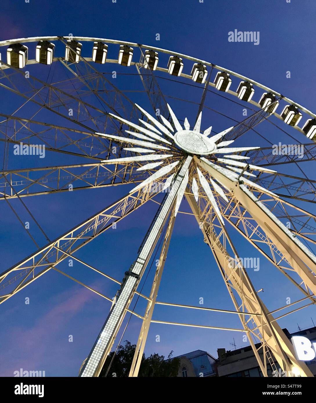 Wheels in the sky hi-res stock photography and images - Alamy