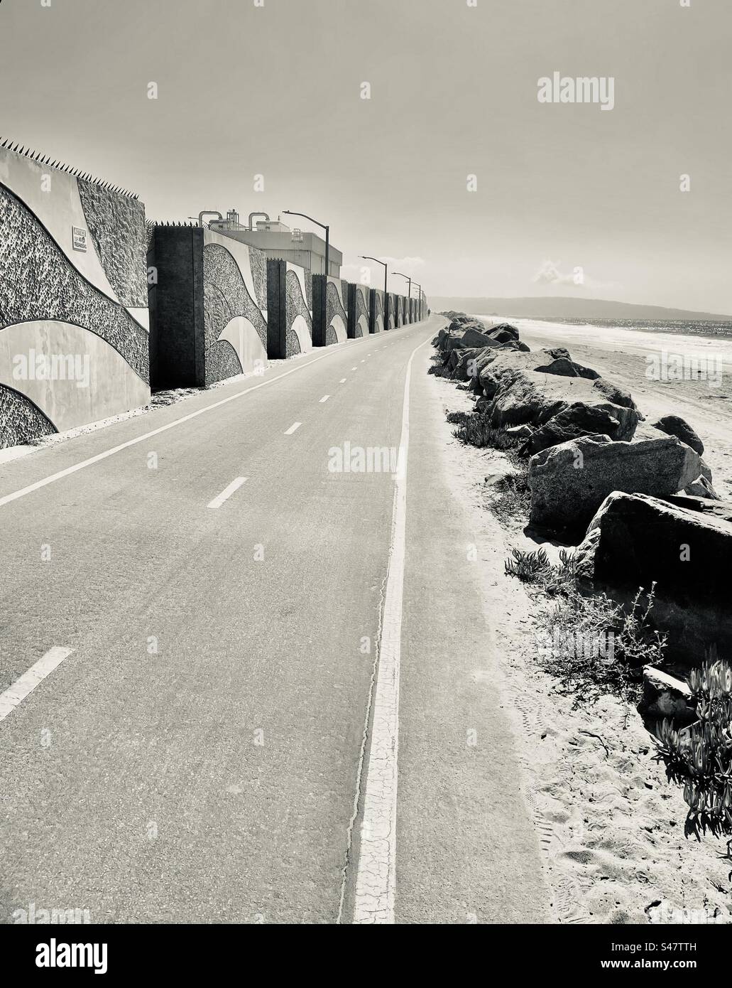 Bike bath near Manhattan beach Stock Photo - Alamy