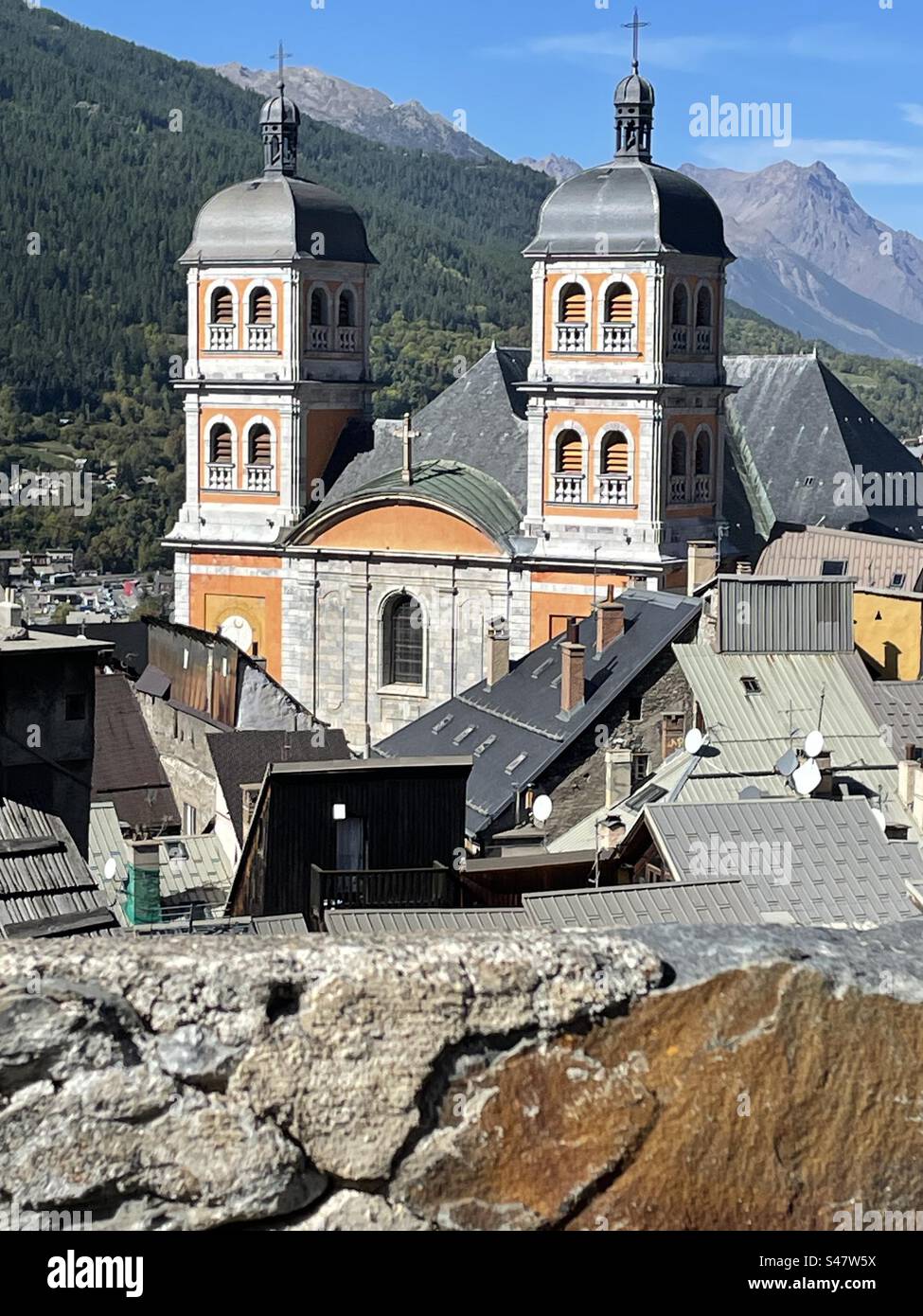 Briancon alpes hi-res stock photography and images - Alamy