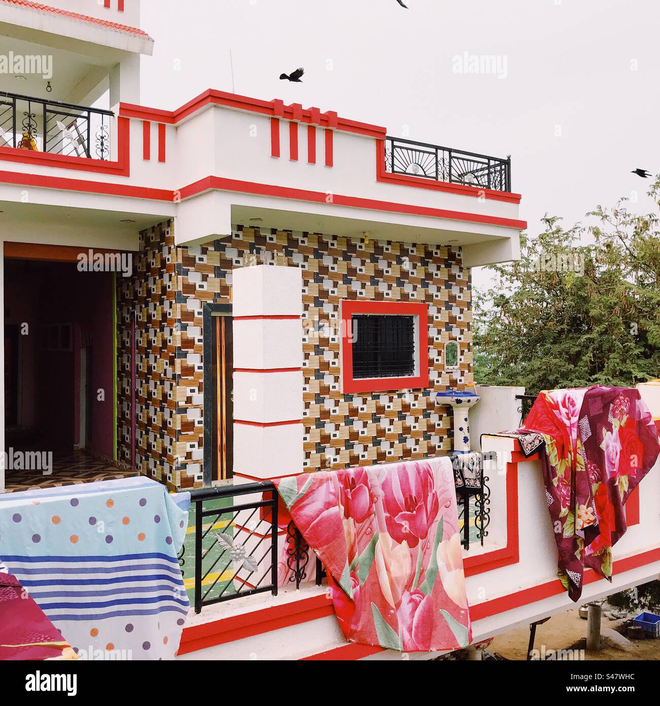 House with a terrace hi-res stock photography and images - Alamy