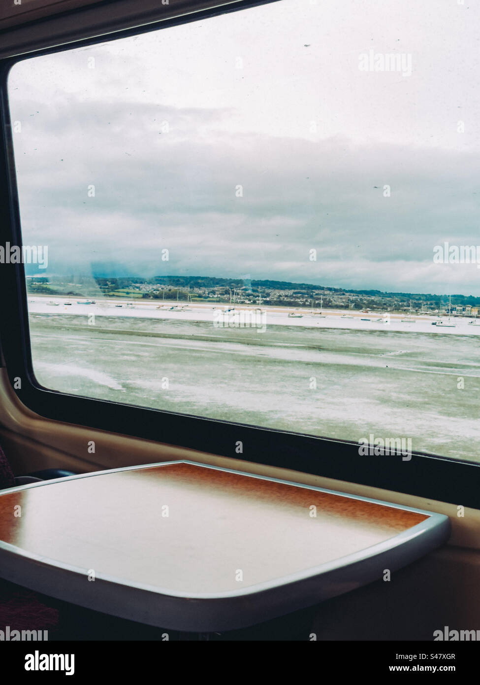 Train carriage window hi-res stock photography and images - Alamy