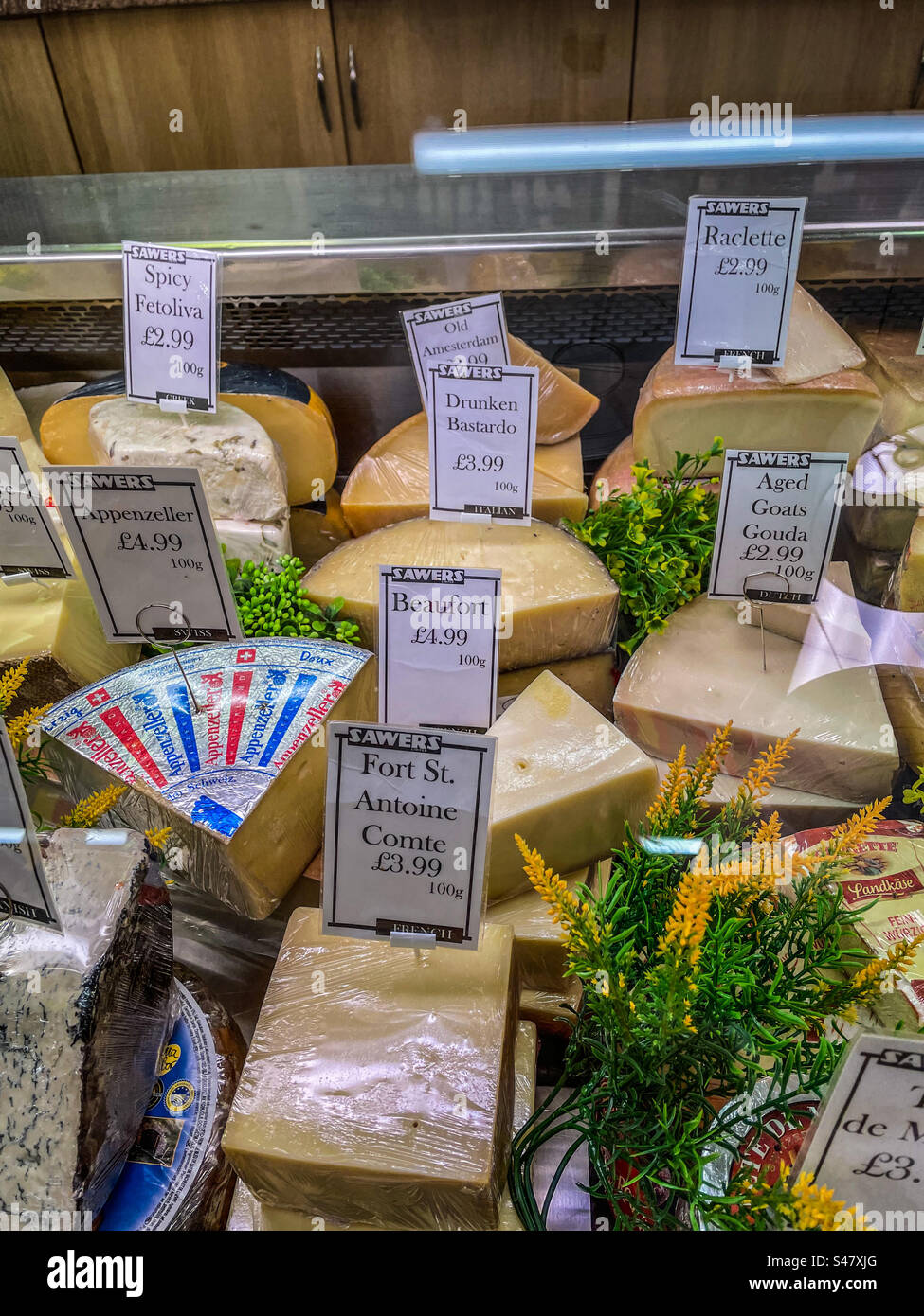 Deli cheese hi-res stock photography and images - Alamy